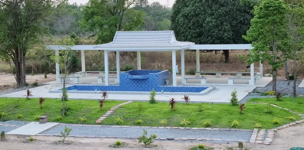 Club House Options – LEO RESORT